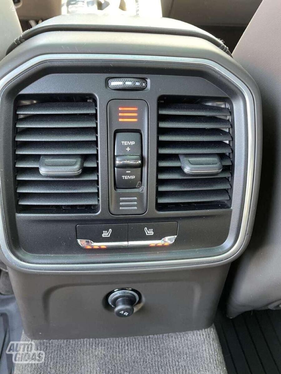 Grey Porsche Macan 2016 in Vilnius, with an engine capacity of 3.00 L and mileage of 243 thousand km for 18000 €, photo 28 on AUTOMOTO.COM.LV