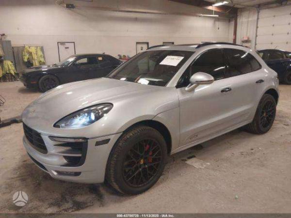 Grey Porsche Macan 2017 in Klaipeda, with an engine capacity of 3.00 L and mileage of 75 thousand km for 16000 €, photo 2 on AUTOMOTO.COM.LV