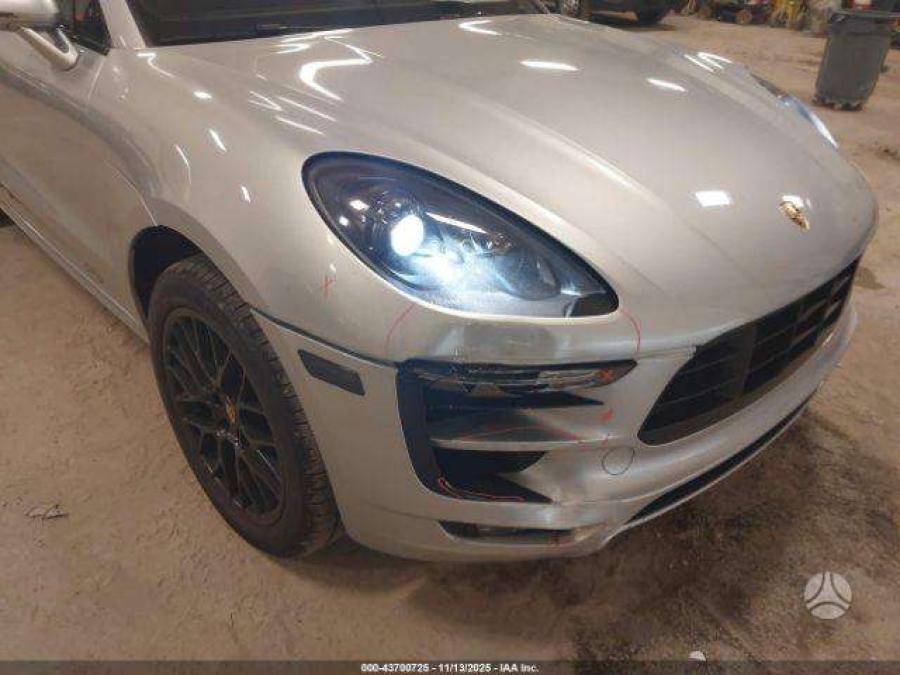 Grey Porsche Macan 2017 in Klaipeda, with an engine capacity of 3.00 L and mileage of 75 thousand km for 16000 €, photo 6 on AUTOMOTO.COM.LV