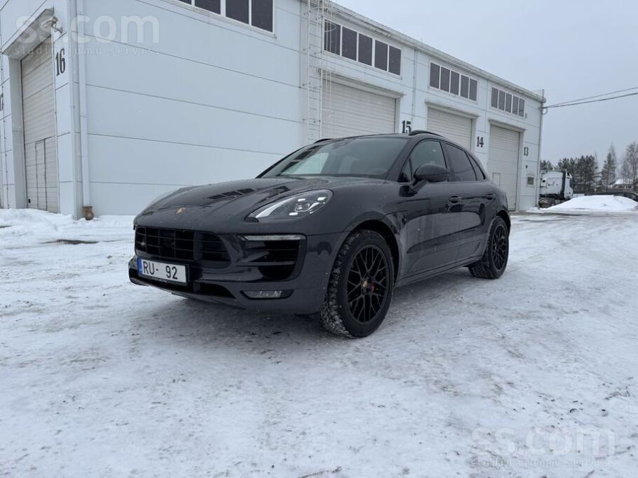Pelēks Porsche Macan 2017 Rīga, ar dzinēja tilpumu 3.00 L un nobraukumu 139 tūkst. km par 35000 €, foto 1 vietnē AUTOMOTO.COM.LV