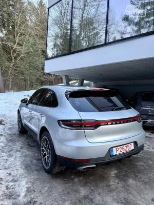 Pelēks Porsche Macan 2017 Viļņa, ar dzinēja tilpumu 2.00 L un nobraukumu 62 tūkst. km par 26400 €, foto 5 vietnē AUTOMOTO.COM.LV