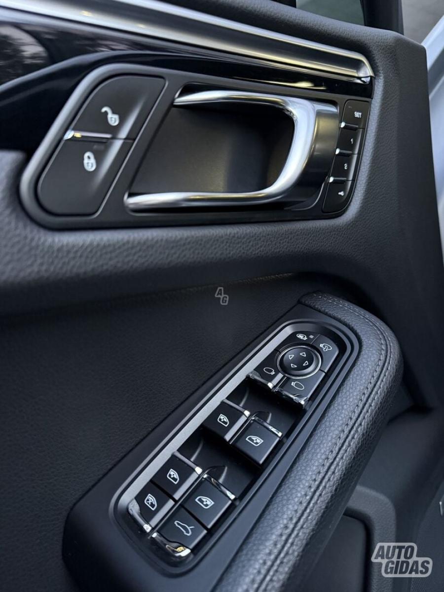 Pelēks Porsche Macan 2017 Viļņa, ar dzinēja tilpumu 2.00 L un nobraukumu 62 tūkst. km par 23990 €, foto 20 vietnē AUTOMOTO.COM.LV
