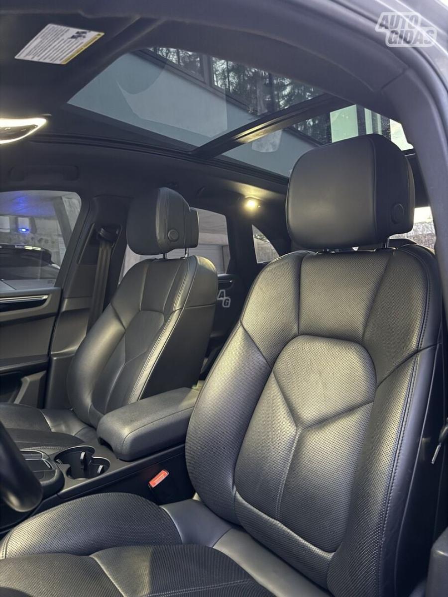 Pelēks Porsche Macan 2017 Viļņa, ar dzinēja tilpumu 2.00 L un nobraukumu 62 tūkst. km par 23990 €, foto 23 vietnē AUTOMOTO.COM.LV