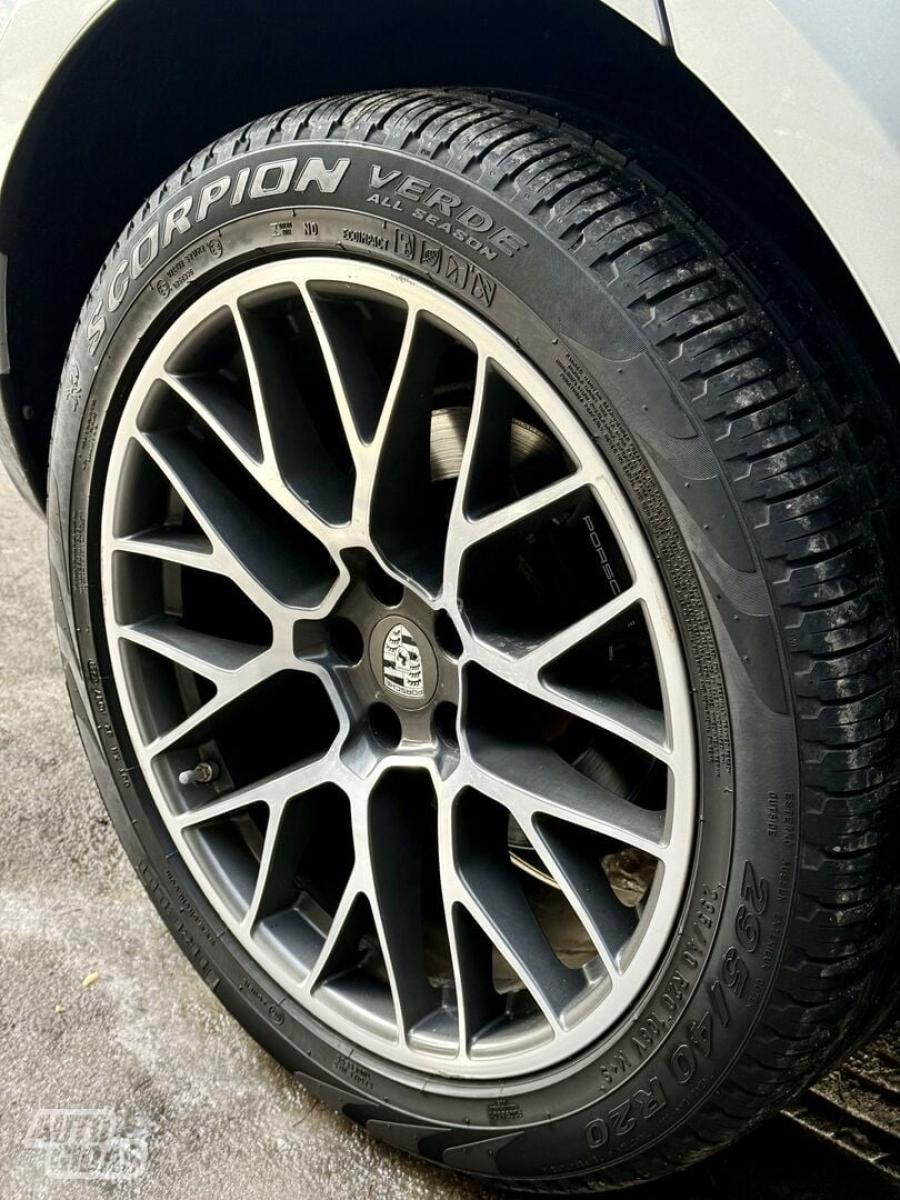 Pelēks Porsche Macan 2017 Viļņa, ar dzinēja tilpumu 2.00 L un nobraukumu 62 tūkst. km par 23990 €, foto 25 vietnē AUTOMOTO.COM.LV