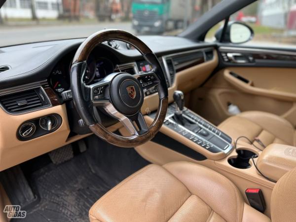 Grey Porsche Macan 2017 in Vilnius, with an engine capacity of 3.00 L and mileage of 219 thousand km for 22900 €, photo 6 on AUTOMOTO.COM.LV