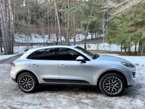 Grey Porsche Macan 2017 in Vilnius, with an engine capacity of 2.00 L and mileage of 62 thousand km for 24990 €, photo 9 on AUTOMOTO.COM.LV