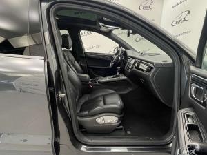 Grey Porsche Macan 2017 in Vilnius, with an engine capacity of 1.98 L and mileage of 167 thousand km for 23900 €, photo 6 on AUTOMOTO.COM.LV