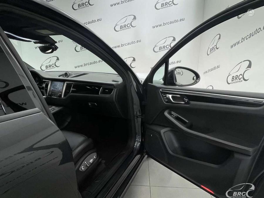 Grey Porsche Macan 2017 in Vilnius, with an engine capacity of 1.98 L and mileage of 167 thousand km for 23900 €, photo 10 on AUTOMOTO.COM.LV