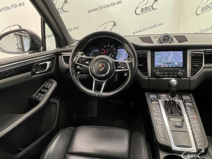 Grey Porsche Macan 2017 in Vilnius, with an engine capacity of 1.98 L and mileage of 167 thousand km for 23900 €, photo 17 on AUTOMOTO.COM.LV