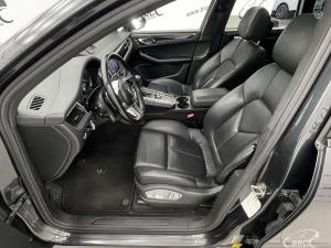 Grey Porsche Macan 2017 in Vilnius, with an engine capacity of 1.98 L and mileage of 167 thousand km for 23900 €, photo 24 on AUTOMOTO.COM.LV