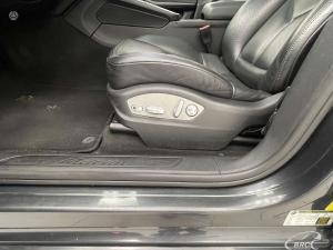 Grey Porsche Macan 2017 in Vilnius, with an engine capacity of 1.98 L and mileage of 167 thousand km for 23900 €, photo 25 on AUTOMOTO.COM.LV