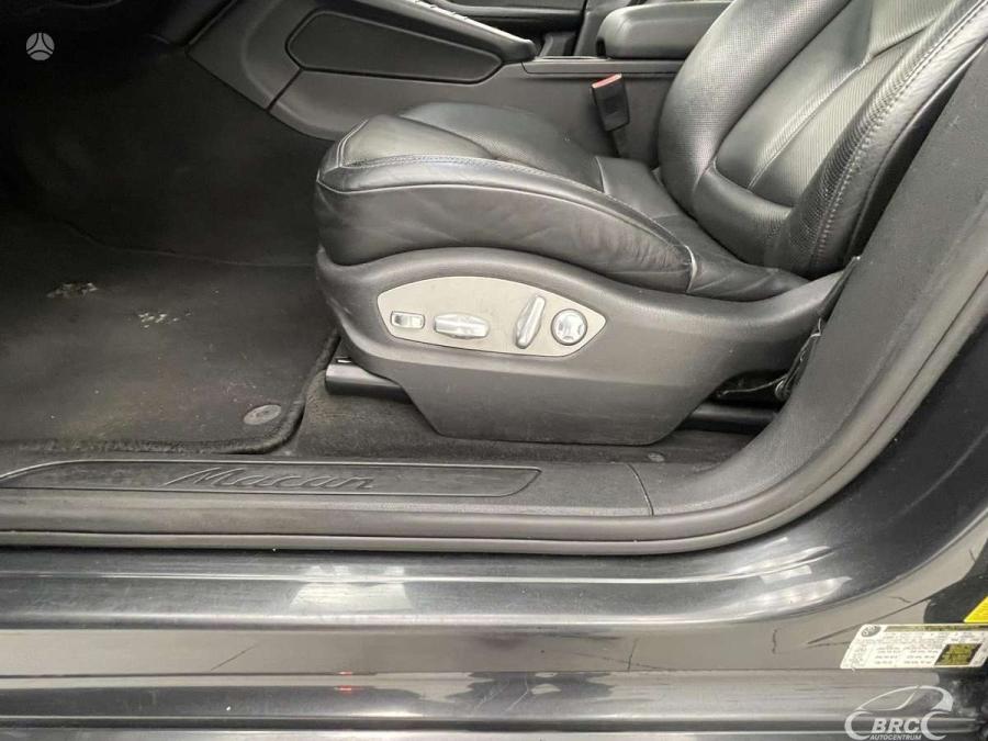Grey Porsche Macan 2017 in Vilnius, with an engine capacity of 1.98 L and mileage of 167 thousand km for 23900 €, photo 25 on AUTOMOTO.COM.LV