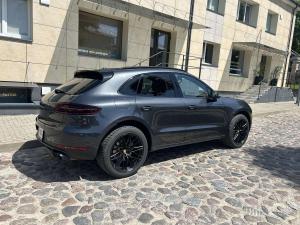 Pelēks Porsche Macan 2017 Alīta, ar dzinēja tilpumu 3.00 L un nobraukumu 192 tūkst. km par 20000 €, foto 8 vietnē AUTOMOTO.COM.LV