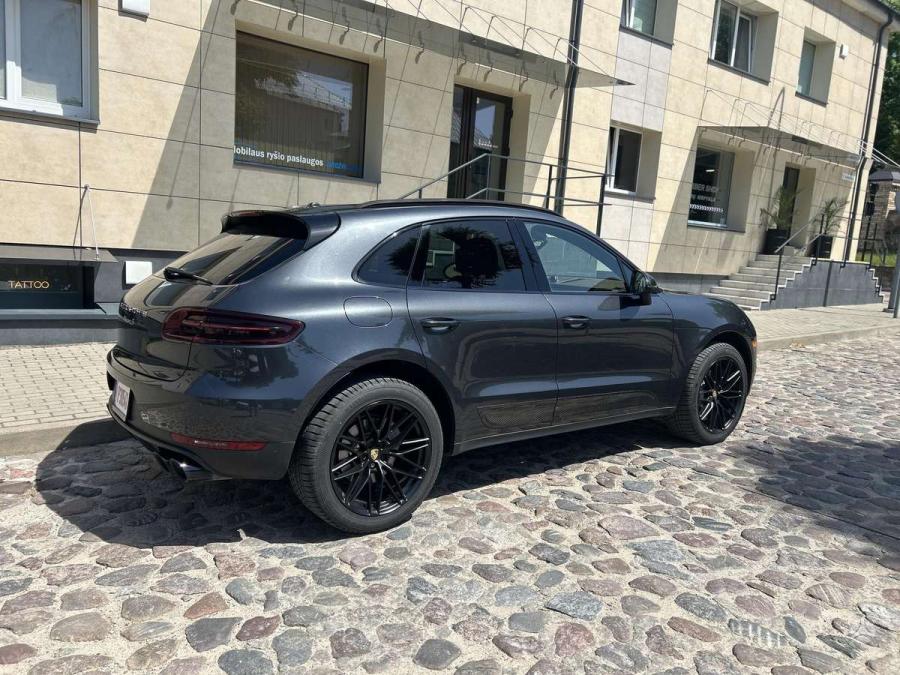 Pelēks Porsche Macan 2017 Alīta, ar dzinēja tilpumu 3.00 L un nobraukumu 192 tūkst. km par 20000 €, foto 8 vietnē AUTOMOTO.COM.LV