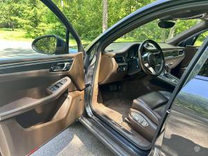Pelēks Porsche Macan 2017 Alīta, ar dzinēja tilpumu 3.00 L un nobraukumu 192 tūkst. km par 20000 €, foto 22 vietnē AUTOMOTO.COM.LV