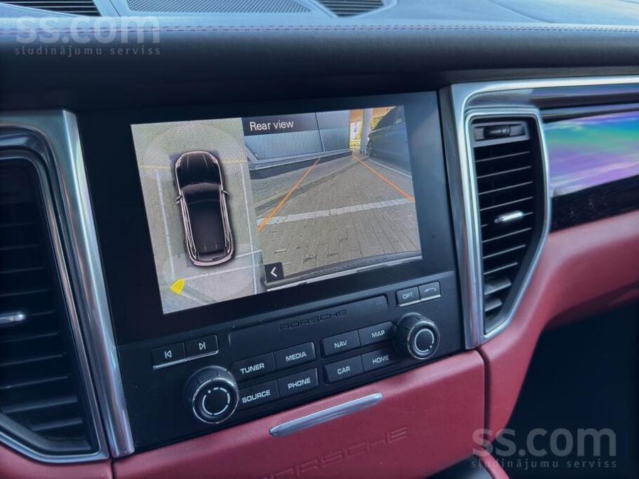 Grey Porsche Macan 2017 in Riga, with an engine capacity of 3.00 L and mileage of 196 thousand km for 26990 €, photo 11 on AUTOMOTO.COM.LV