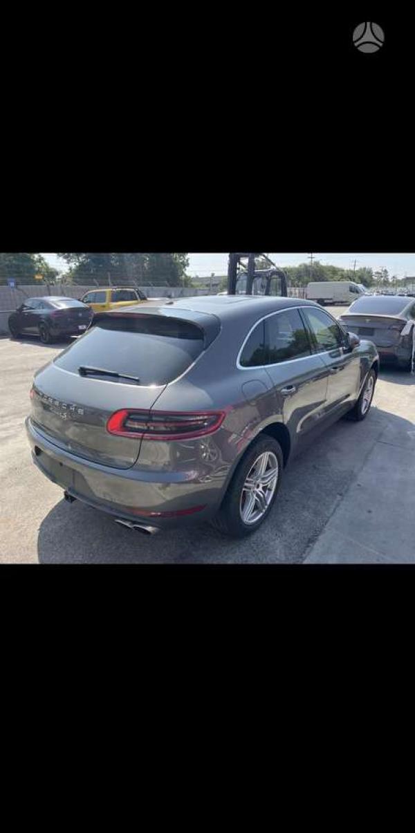 Grey Porsche Macan 2017 in Siauliai, with an engine capacity of 3.00 L and mileage of 155 thousand km for 11999 €, photo 5 on AUTOMOTO.COM.LV