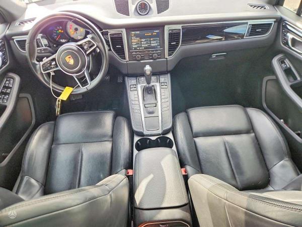 Grey Porsche Macan 2017 in Siauliai, with an engine capacity of 3.00 L and mileage of 155 thousand km for 11999 €, photo 9 on AUTOMOTO.COM.LV