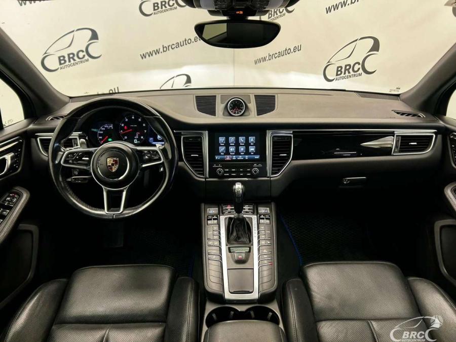 Grey Porsche Macan 2017 in Vilnius, with an engine capacity of 1.98 L and mileage of 174 thousand km for 22900 €, photo 5 on AUTOMOTO.COM.LV