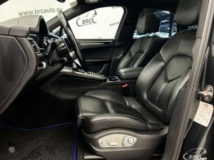 Grey Porsche Macan 2017 in Vilnius, with an engine capacity of 1.98 L and mileage of 174 thousand km for 22900 €, photo 6 on AUTOMOTO.COM.LV