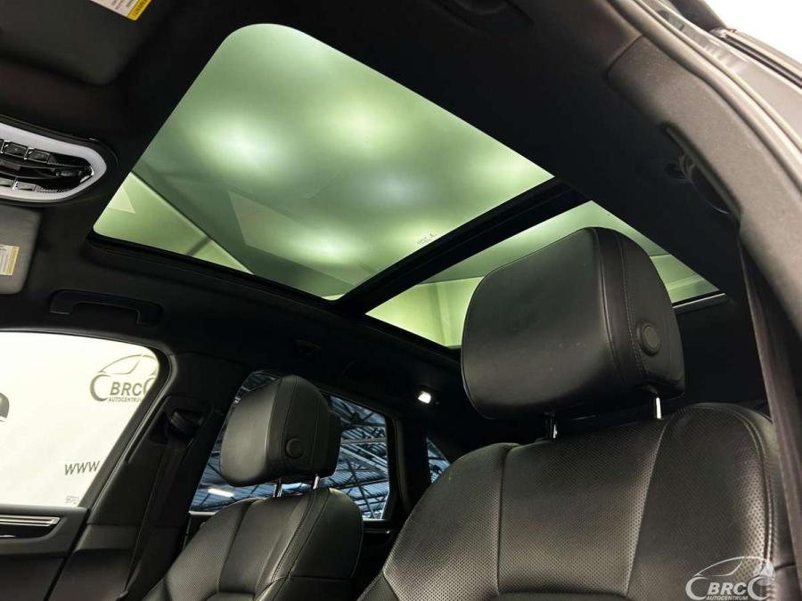 Grey Porsche Macan 2017 in Vilnius, with an engine capacity of 1.98 L and mileage of 174 thousand km for 22900 €, photo 8 on AUTOMOTO.COM.LV