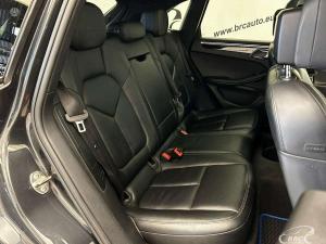 Grey Porsche Macan 2017 in Vilnius, with an engine capacity of 1.98 L and mileage of 174 thousand km for 22900 €, photo 12 on AUTOMOTO.COM.LV