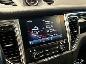 Grey Porsche Macan 2017 in Vilnius, with an engine capacity of 1.98 L and mileage of 174 thousand km for 22900 €, photo 18 on AUTOMOTO.COM.LV