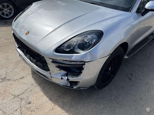 Pelēks Porsche Macan 2017 Kauņa, ar dzinēja tilpumu 3.00 L un nobraukumu 149 tūkst. km par 9900 €, foto 5 vietnē AUTOMOTO.COM.LV
