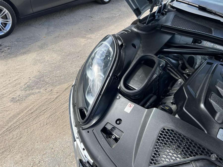 Pelēks Porsche Macan 2017 Kauņa, ar dzinēja tilpumu 3.00 L un nobraukumu 149 tūkst. km par 9900 €, foto 14 vietnē AUTOMOTO.COM.LV
