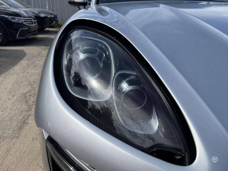 Pelēks Porsche Macan 2017 Kauņa, ar dzinēja tilpumu 3.00 L un nobraukumu 149 tūkst. km par 9900 €, foto 16 vietnē AUTOMOTO.COM.LV