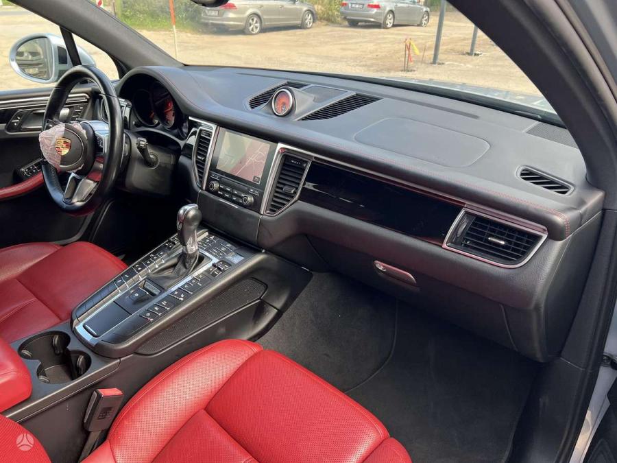 Pelēks Porsche Macan 2017 Kauņa, ar dzinēja tilpumu 3.00 L un nobraukumu 149 tūkst. km par 9900 €, foto 18 vietnē AUTOMOTO.COM.LV