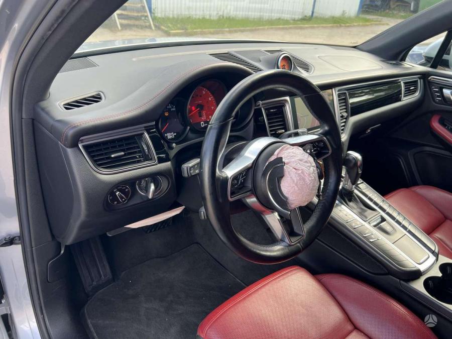 Pelēks Porsche Macan 2017 Kauņa, ar dzinēja tilpumu 3.00 L un nobraukumu 149 tūkst. km par 9900 €, foto 22 vietnē AUTOMOTO.COM.LV