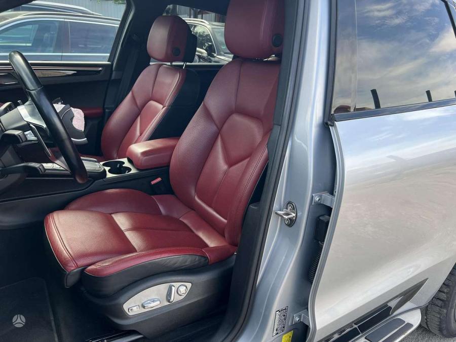 Pelēks Porsche Macan 2017 Kauņa, ar dzinēja tilpumu 3.00 L un nobraukumu 149 tūkst. km par 9900 €, foto 23 vietnē AUTOMOTO.COM.LV