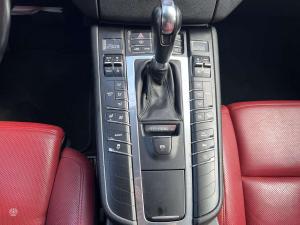 Pelēks Porsche Macan 2017 Kauņa, ar dzinēja tilpumu 3.00 L un nobraukumu 149 tūkst. km par 9900 €, foto 26 vietnē AUTOMOTO.COM.LV