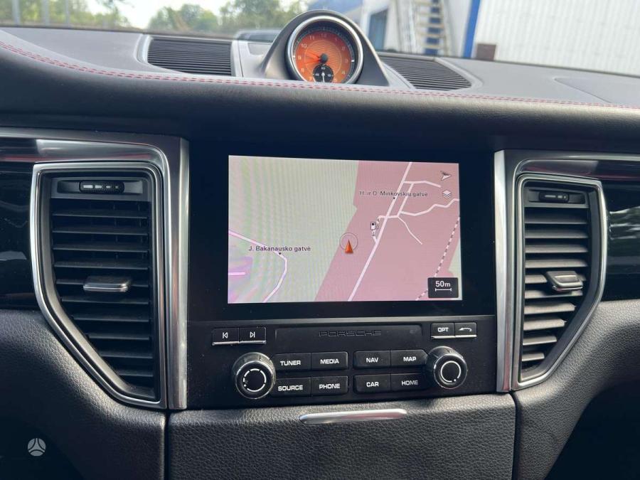 Pelēks Porsche Macan 2017 Kauņa, ar dzinēja tilpumu 3.00 L un nobraukumu 149 tūkst. km par 9900 €, foto 29 vietnē AUTOMOTO.COM.LV