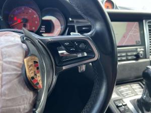 Pelēks Porsche Macan 2017 Kauņa, ar dzinēja tilpumu 3.00 L un nobraukumu 149 tūkst. km par 9900 €, foto 33 vietnē AUTOMOTO.COM.LV