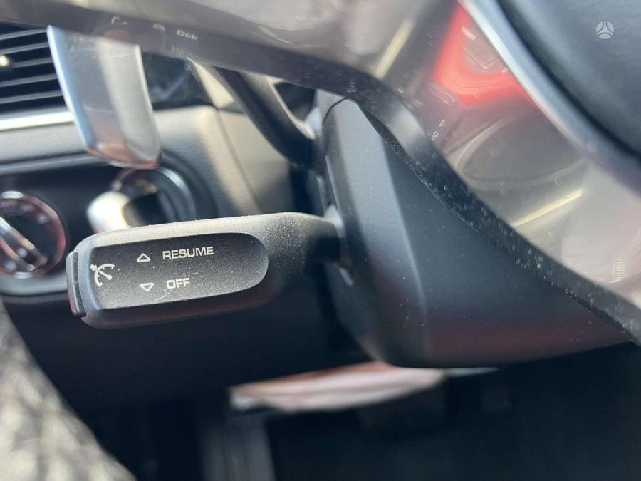 Pelēks Porsche Macan 2017 Kauņa, ar dzinēja tilpumu 3.00 L un nobraukumu 149 tūkst. km par 9900 €, foto 35 vietnē AUTOMOTO.COM.LV