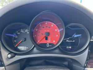 Pelēks Porsche Macan 2017 Kauņa, ar dzinēja tilpumu 3.00 L un nobraukumu 149 tūkst. km par 9900 €, foto 38 vietnē AUTOMOTO.COM.LV