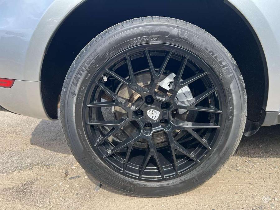 Pelēks Porsche Macan 2017 Kauņa, ar dzinēja tilpumu 3.00 L un nobraukumu 149 tūkst. km par 9900 €, foto 48 vietnē AUTOMOTO.COM.LV