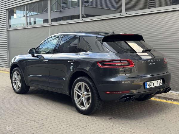 Grey Porsche Macan 2017 in Vilnius, with an engine capacity of 1.98 L and mileage of 141 thousand km for 22900 €, photo 5 on AUTOMOTO.COM.LV
