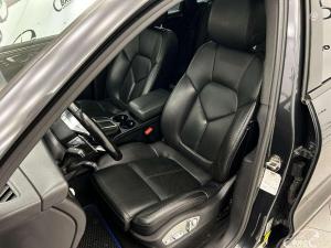 Grey Porsche Macan 2017 in Vilnius, with an engine capacity of 1.98 L and mileage of 174 thousand km for 21500 €, photo 7 on AUTOMOTO.COM.LV