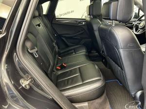 Grey Porsche Macan 2017 in Vilnius, with an engine capacity of 1.98 L and mileage of 174 thousand km for 21500 €, photo 11 on AUTOMOTO.COM.LV
