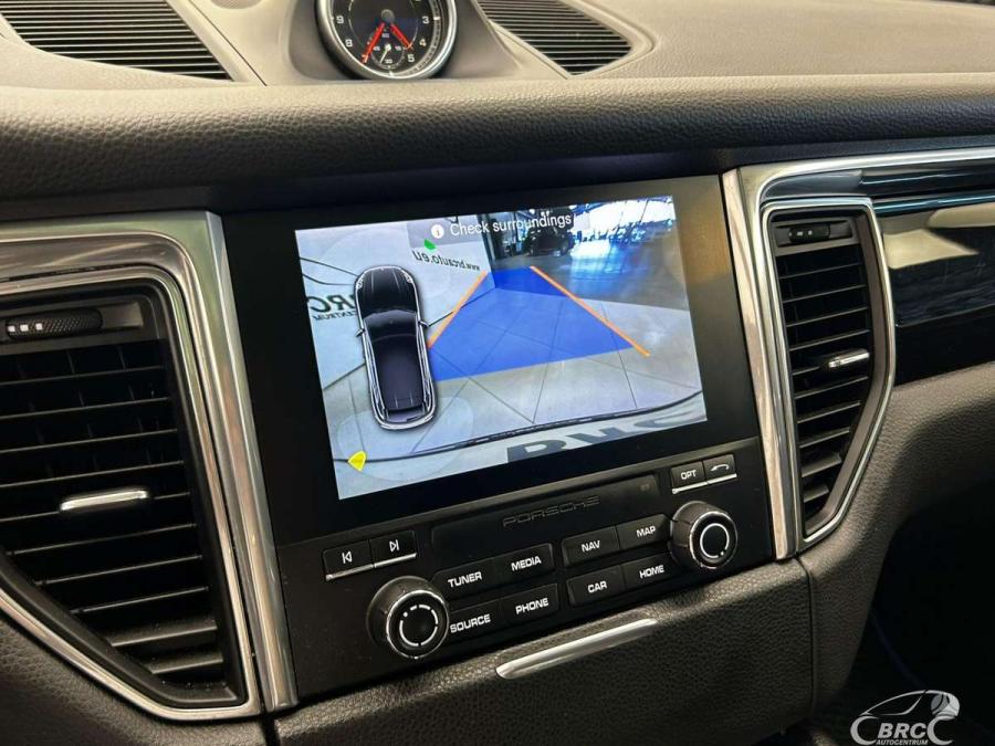 Grey Porsche Macan 2017 in Vilnius, with an engine capacity of 1.98 L and mileage of 174 thousand km for 21500 €, photo 24 on AUTOMOTO.COM.LV