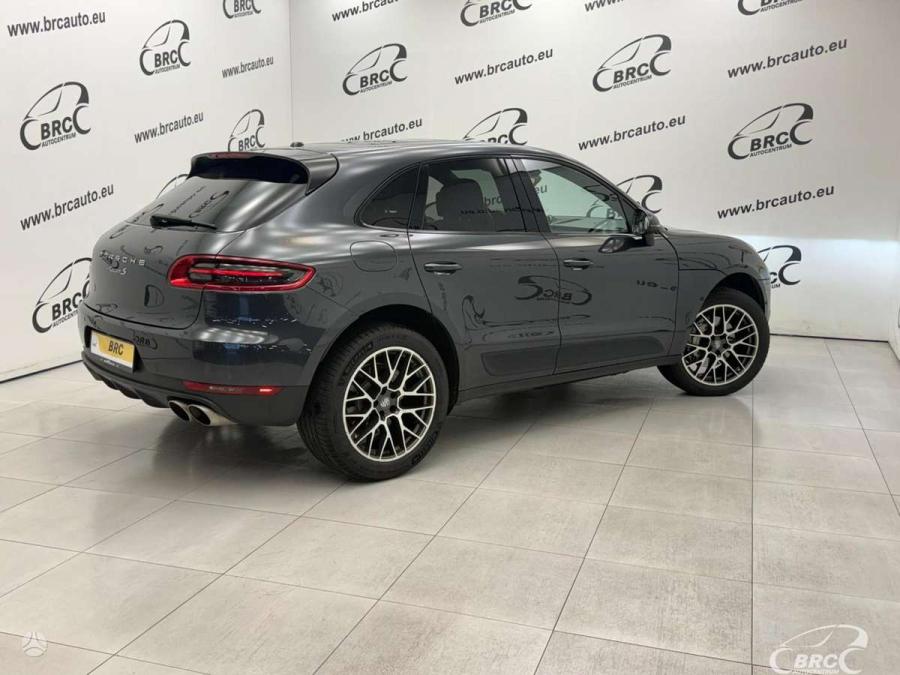 Pelēks Porsche Macan 2017 Viļņa, ar dzinēja tilpumu 3.00 L un nobraukumu 242 tūkst. km par 21000 €, foto 4 vietnē AUTOMOTO.COM.LV