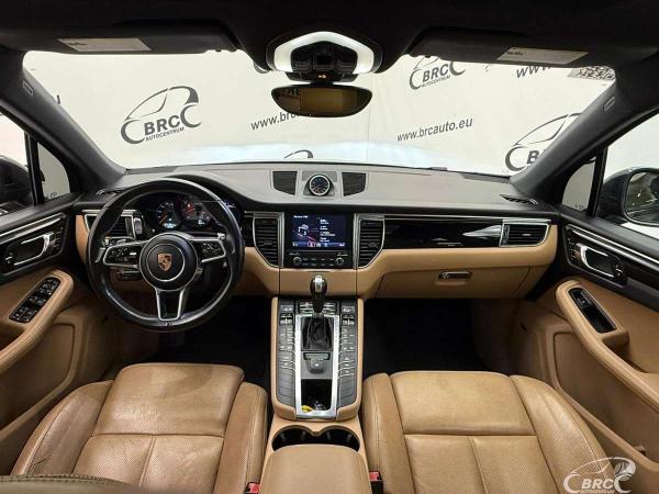 Grey Porsche Macan 2017 in Vilnius, with an engine capacity of 3.00 L and mileage of 242 thousand km for 21000 €, photo 5 on AUTOMOTO.COM.LV