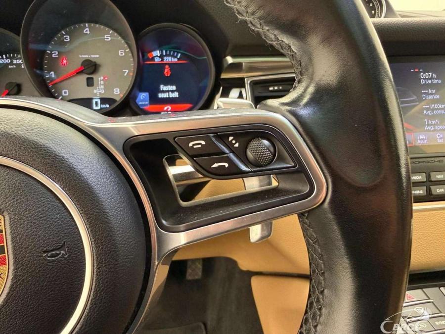 Pelēks Porsche Macan 2017 Viļņa, ar dzinēja tilpumu 3.00 L un nobraukumu 242 tūkst. km par 21000 €, foto 17 vietnē AUTOMOTO.COM.LV