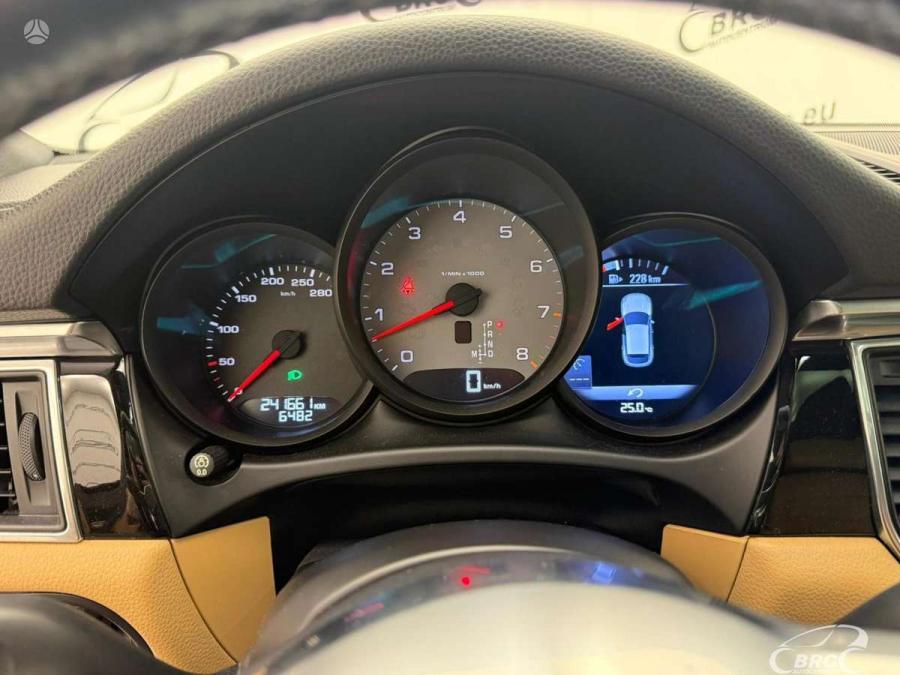 Pelēks Porsche Macan 2017 Viļņa, ar dzinēja tilpumu 3.00 L un nobraukumu 242 tūkst. km par 21000 €, foto 18 vietnē AUTOMOTO.COM.LV