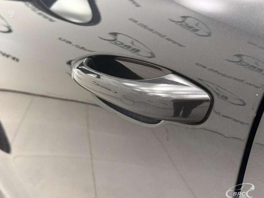 Pelēks Porsche Macan 2017 Viļņa, ar dzinēja tilpumu 3.00 L un nobraukumu 242 tūkst. km par 21000 €, foto 24 vietnē AUTOMOTO.COM.LV