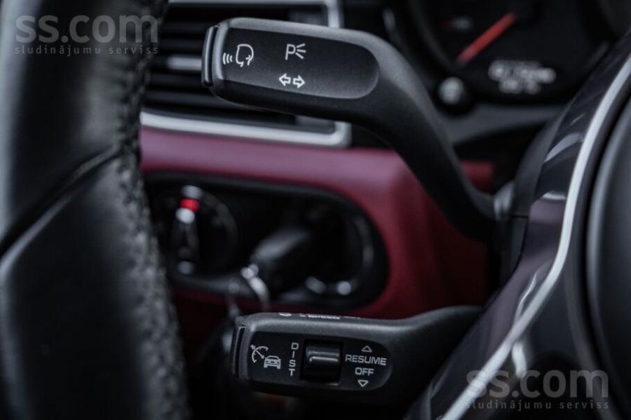 Pelēks Porsche Macan 2017 Rīga, ar dzinēja tilpumu 3.00 L un nobraukumu 198 tūkst. km par 27500 €, foto 21 vietnē AUTOMOTO.COM.LV