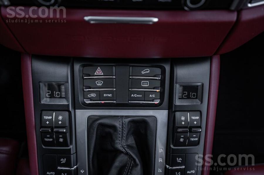 Pelēks Porsche Macan 2017 Rīga, ar dzinēja tilpumu 3.00 L un nobraukumu 198 tūkst. km par 27500 €, foto 27 vietnē AUTOMOTO.COM.LV